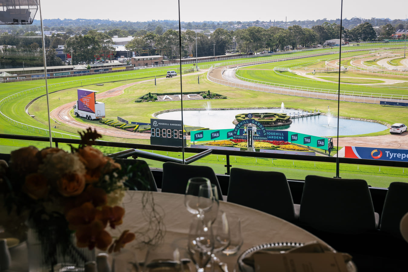 Premium Dining Experiences | Sydney Racing